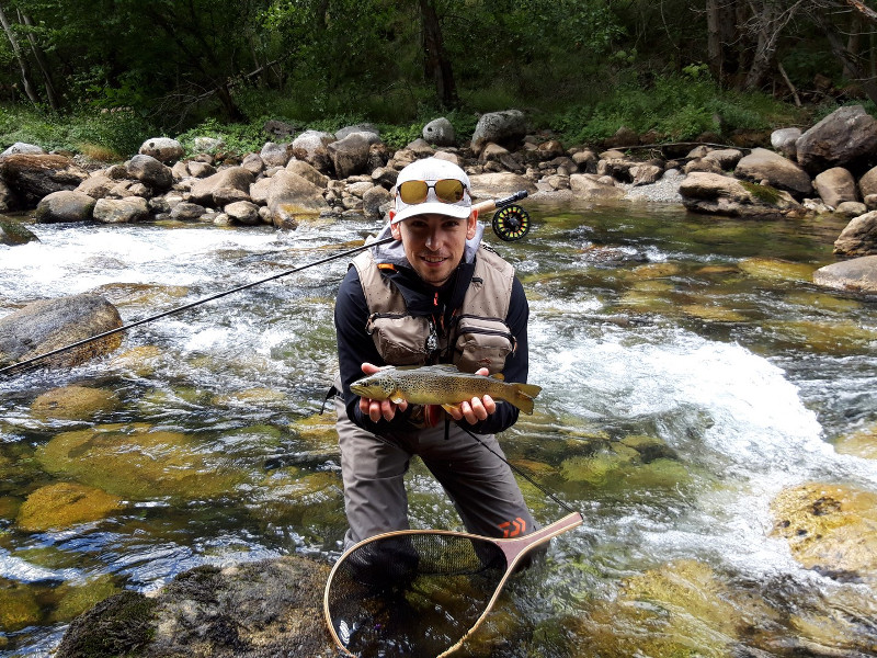 FLY FISHING Pyrénées - Moniteur-guide de pêche à la mouche dans les ...